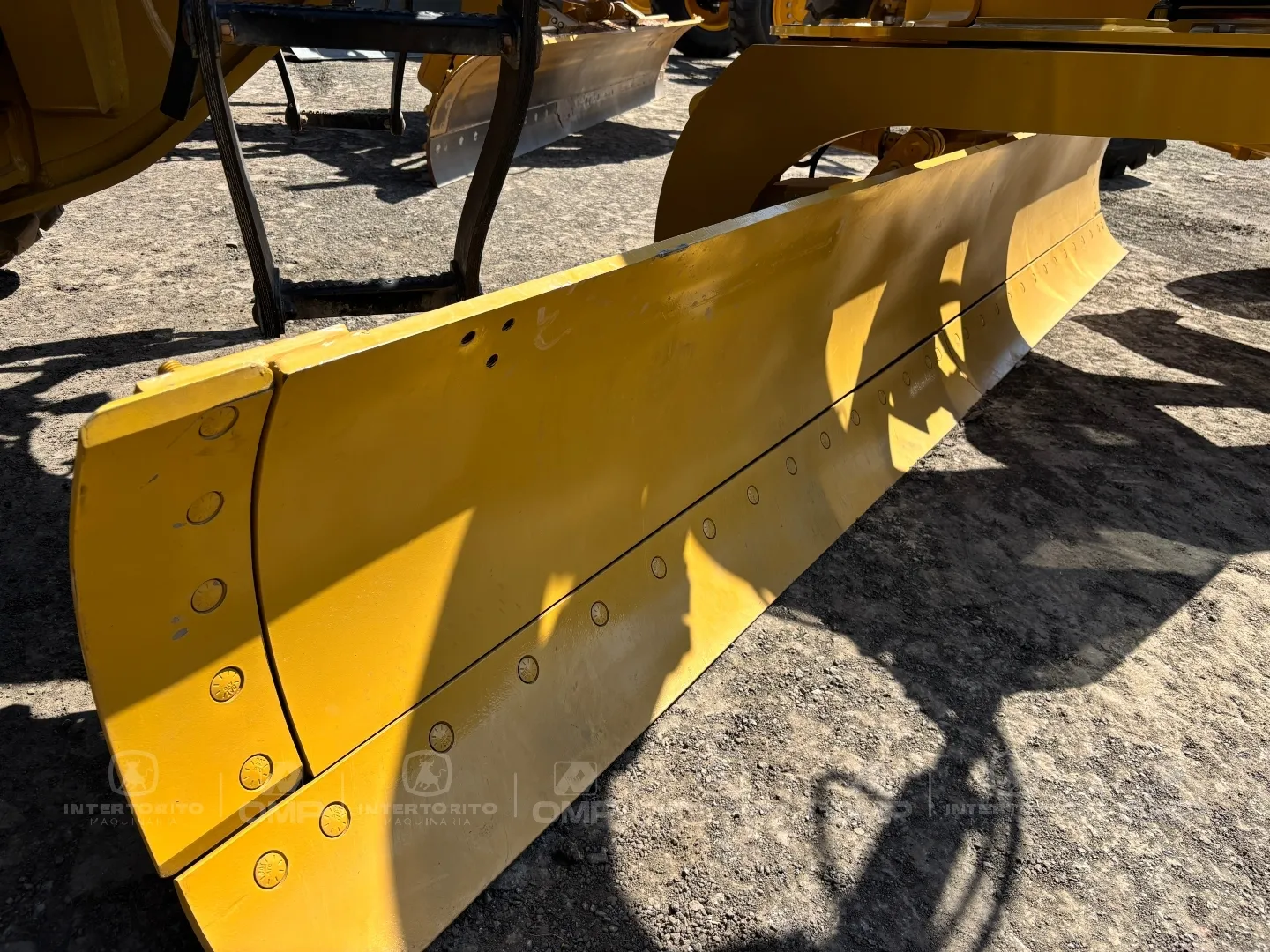 Motoniveladora CAT 140GC