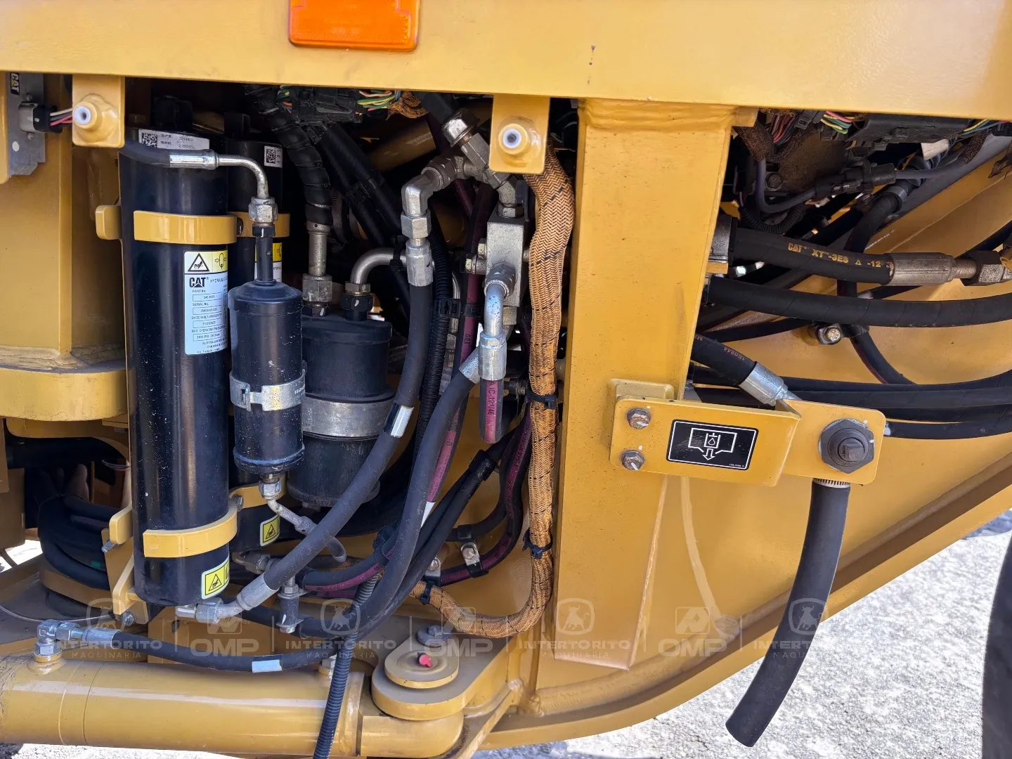 Motoniveladora CAT 140GC